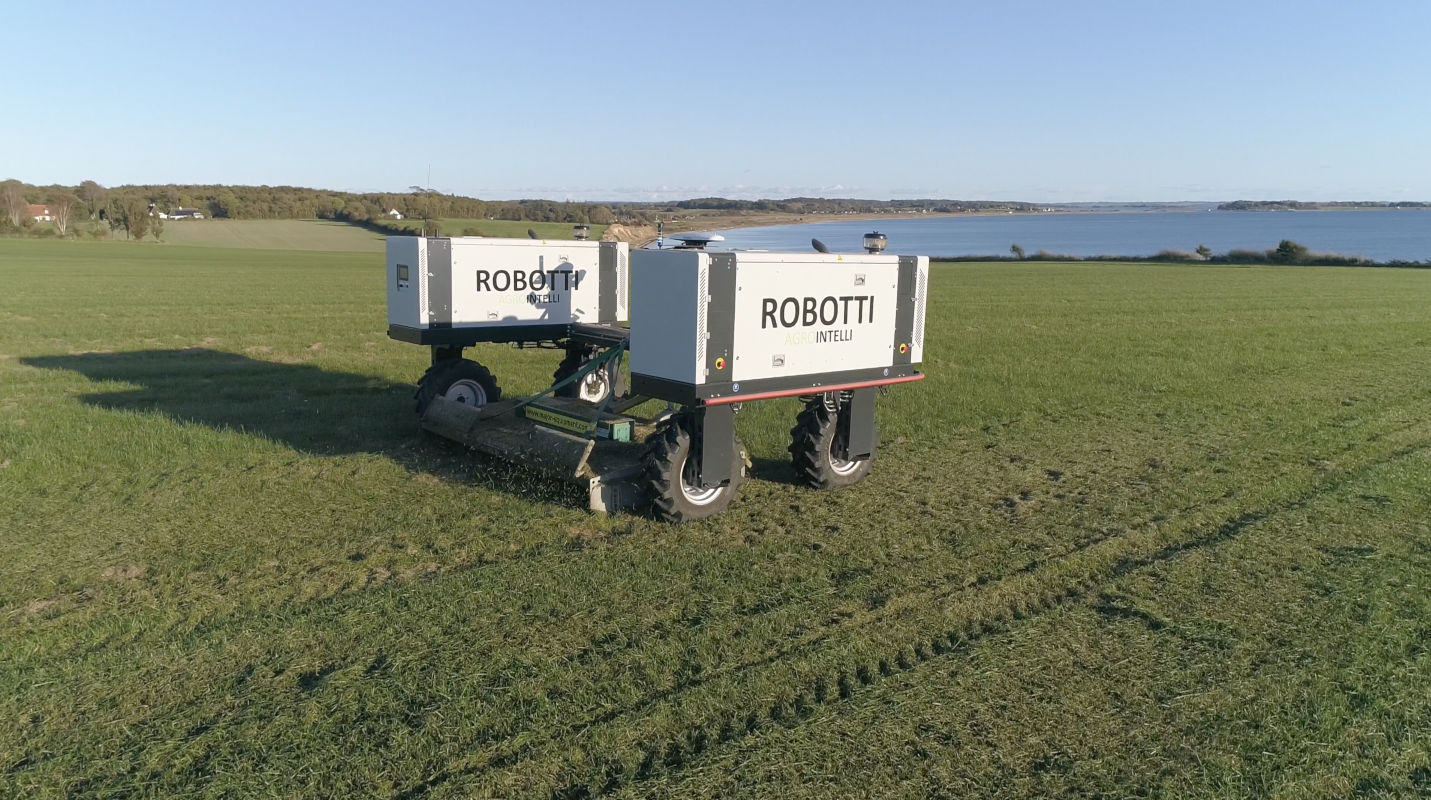 Frederick Hiam uses ROBOTTI to provide automated weeding of parsnips
